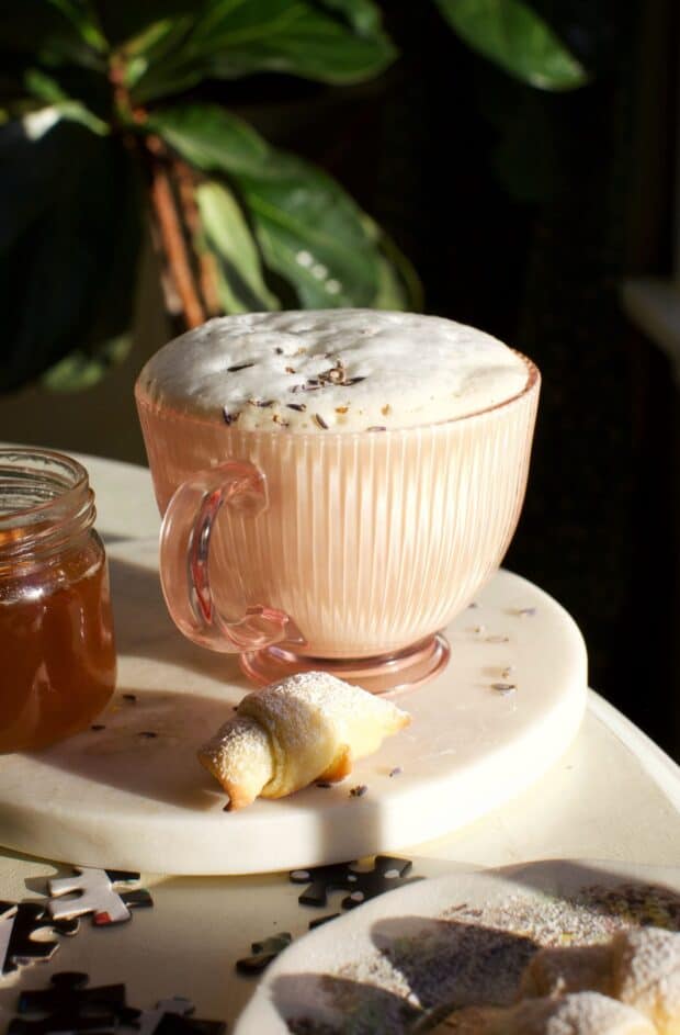 Earl Grey Floral Latte Recipe - Simple Bites